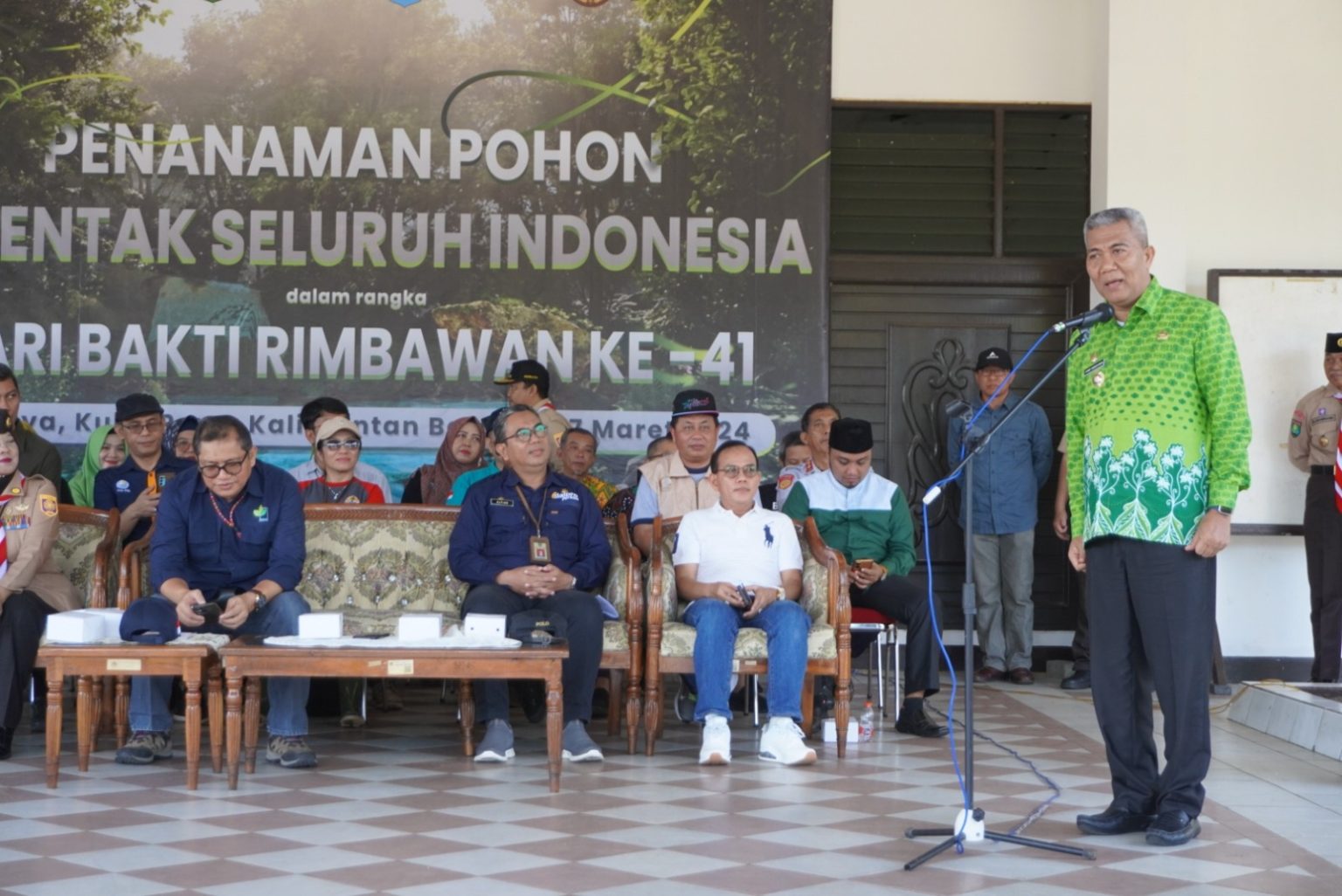 Semarakkan Hari Bakti Rimbawan, PLN Partisipasi Tanam Pohon Serentak - Kolase.id